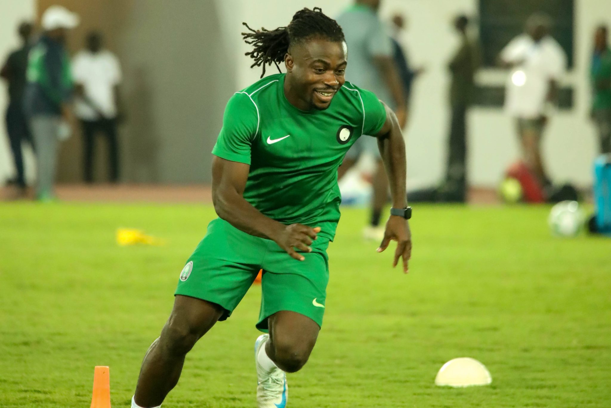 Screw removed from Nigerian star Moses Simon's leg ahead of Ligue 1 ...