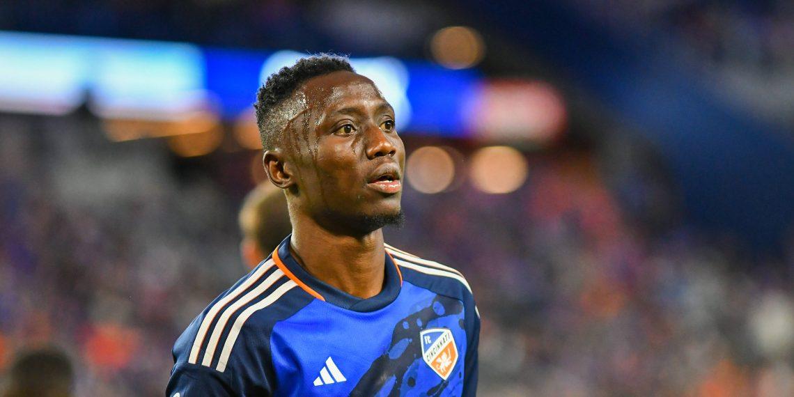 Official: William Agada follows Ikechukwu Uche's steps to Real Zaragoza ...